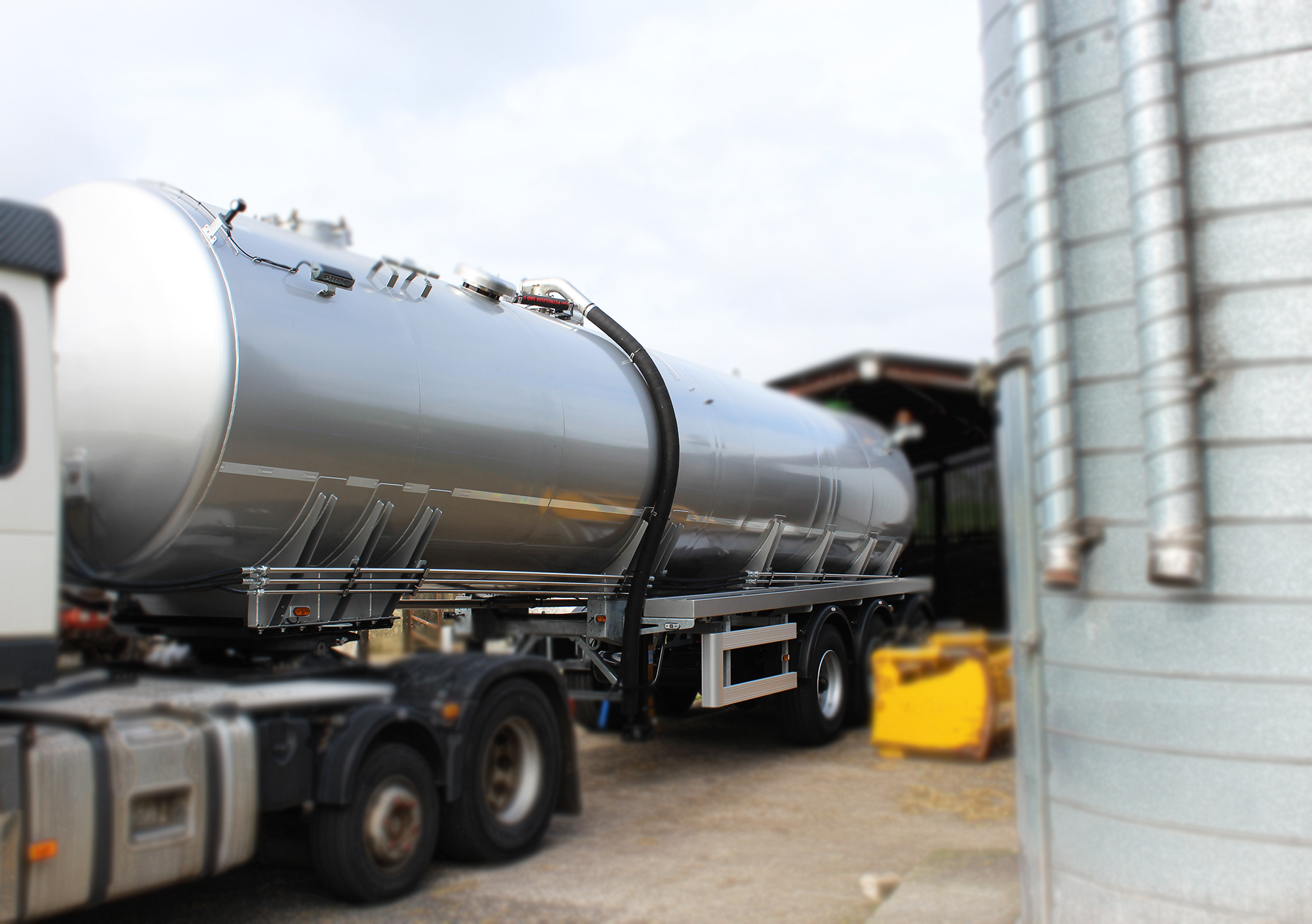 Crossland in a class of its own - with it's new slurry transport tanker ...